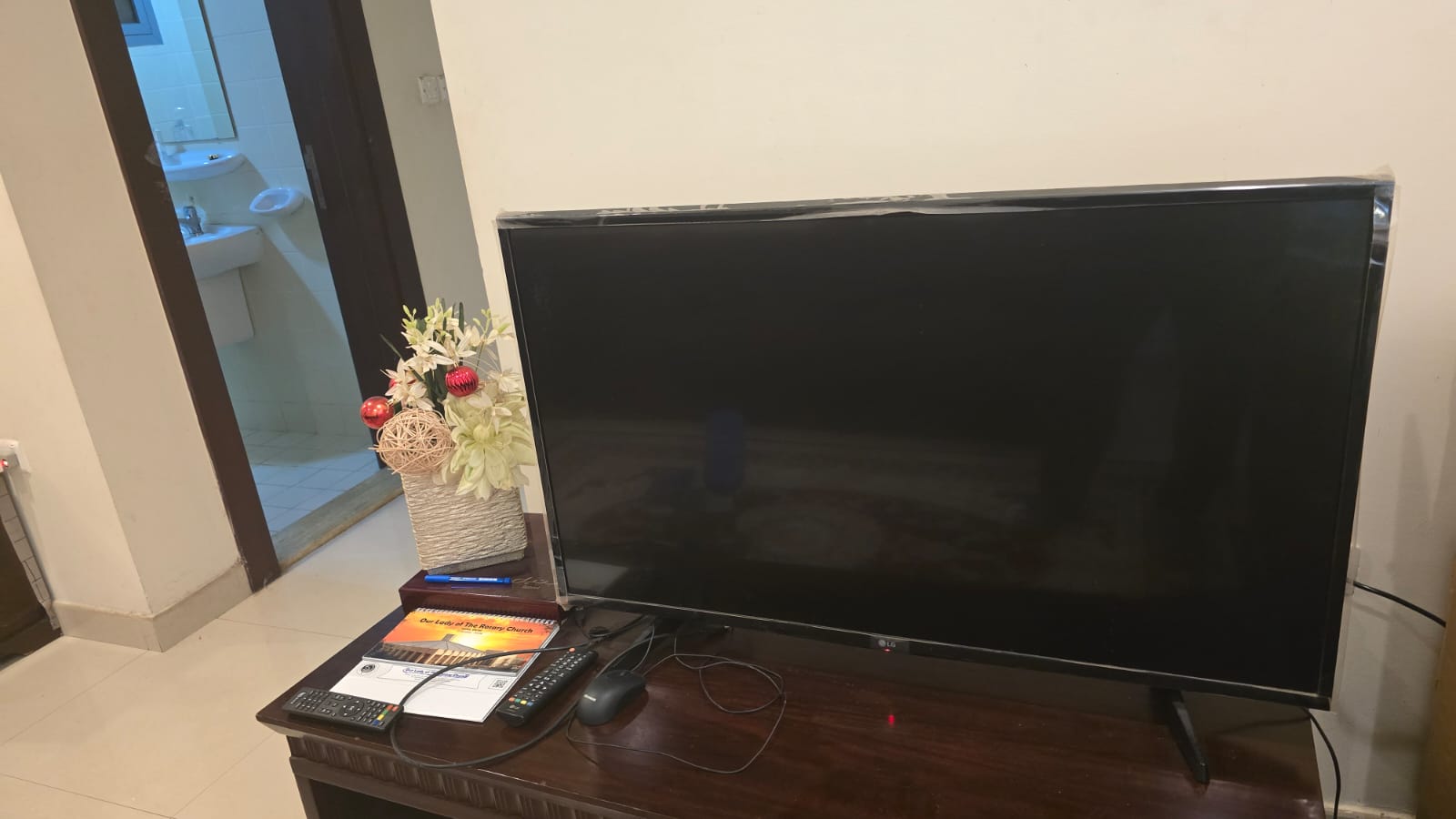 Smart TV-Lg Brand-43 Inch | Items | Qatar Living Classifieds | Qatar ...