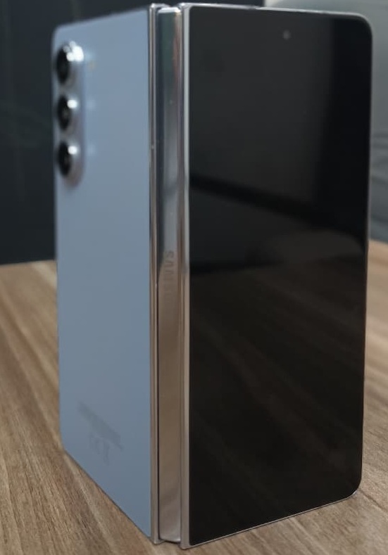 Samsung Galaxy Z Fold5 – Premium Foldable in Excellent Condi | Items ...