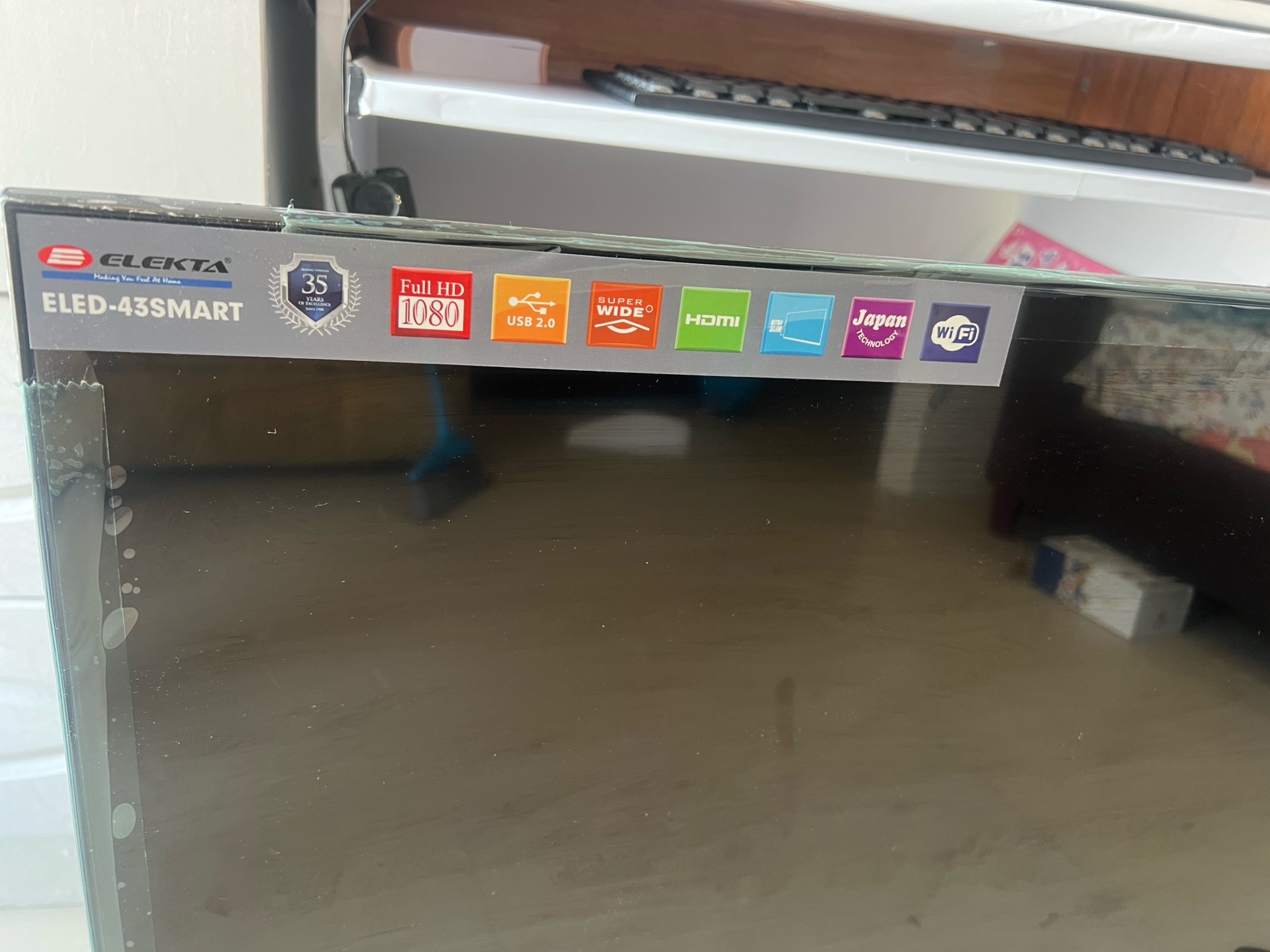 Elekta Full Hd smart TV 43” | Items | Qatar Living Classifieds | Qatar ...