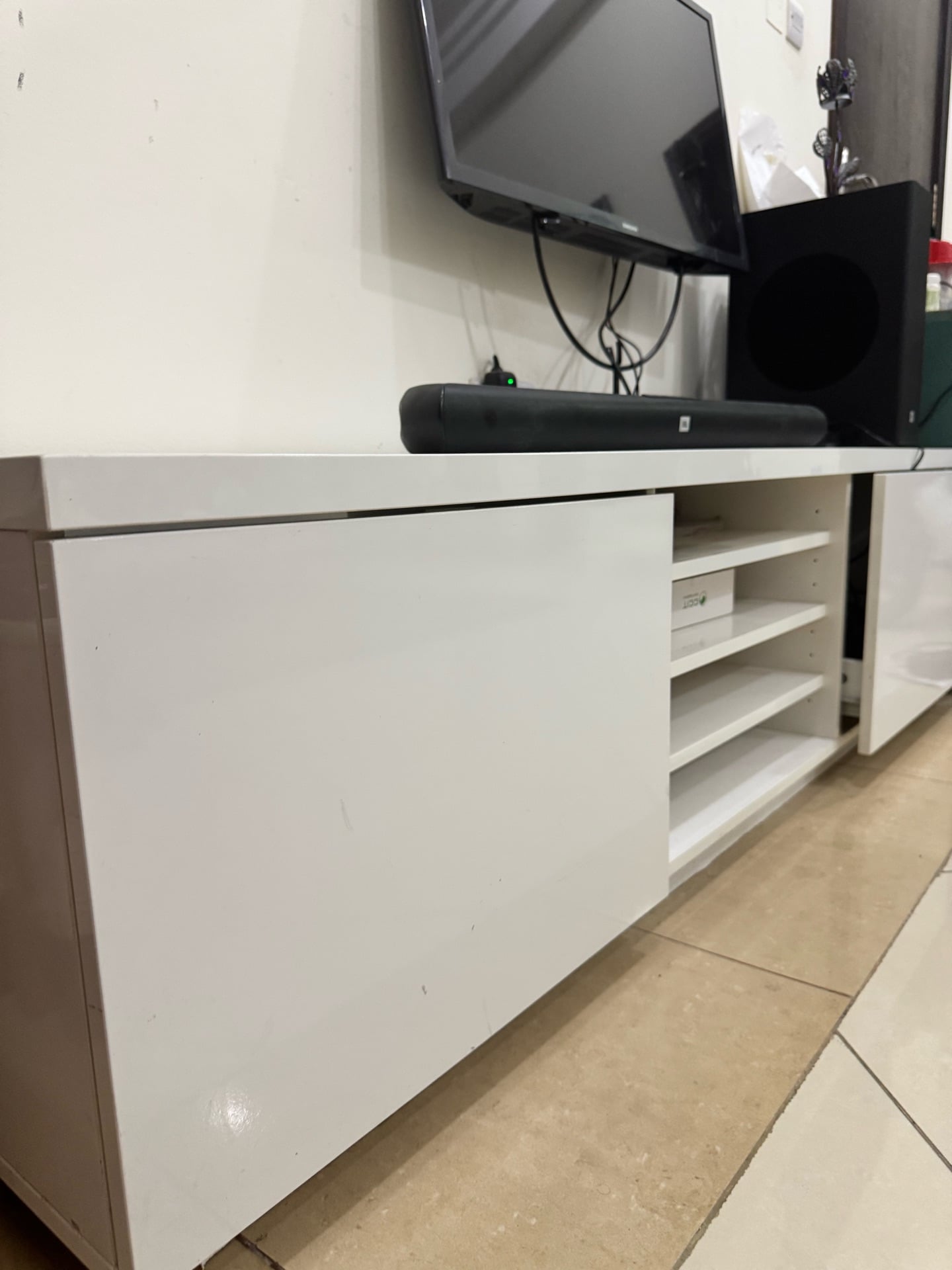 Shelf | Items | Qatar Living Classifieds | Qatar Living Classifieds