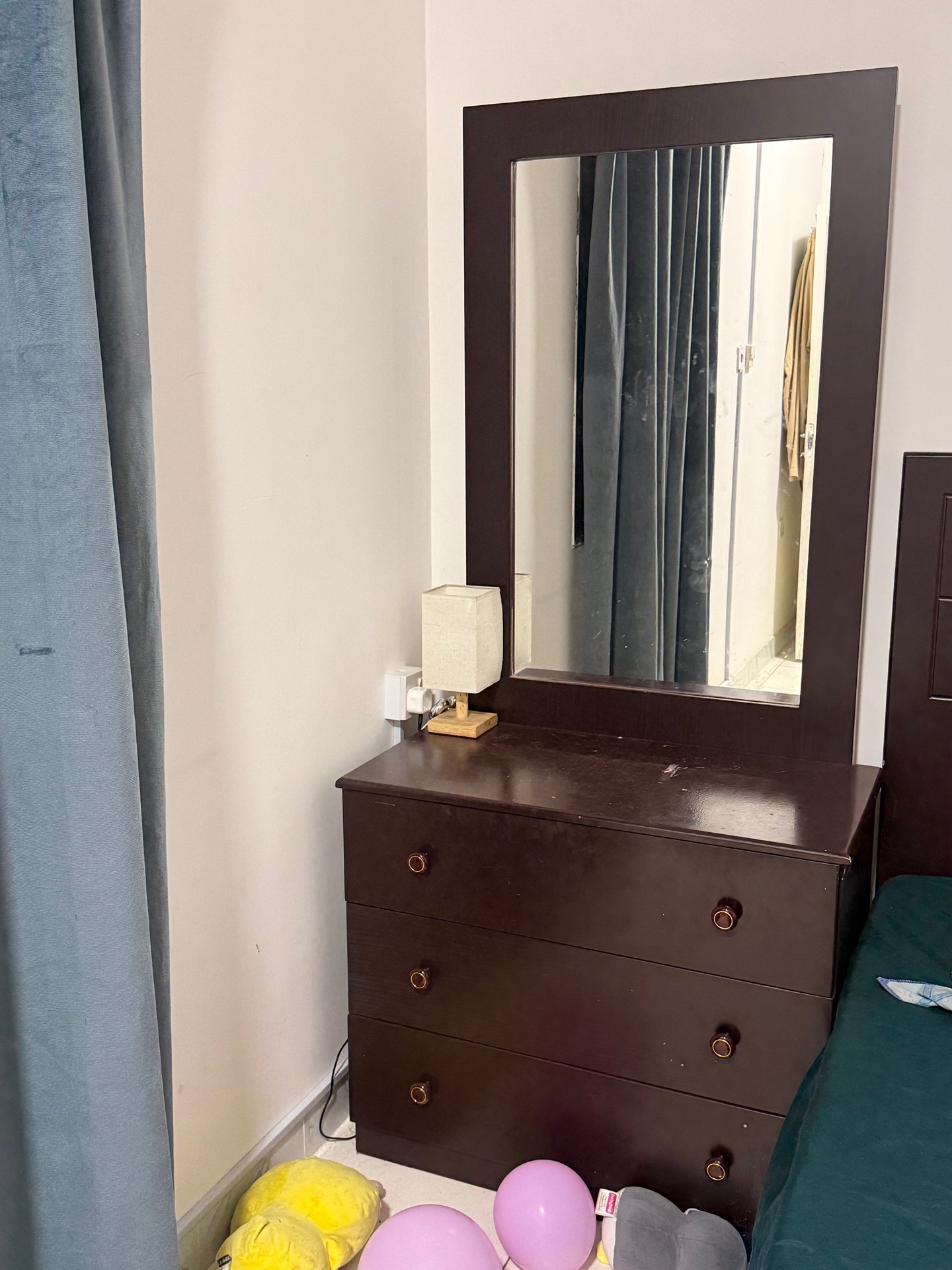 Dressing table for sale | Items | Qatar Living Classifieds | Qatar ...