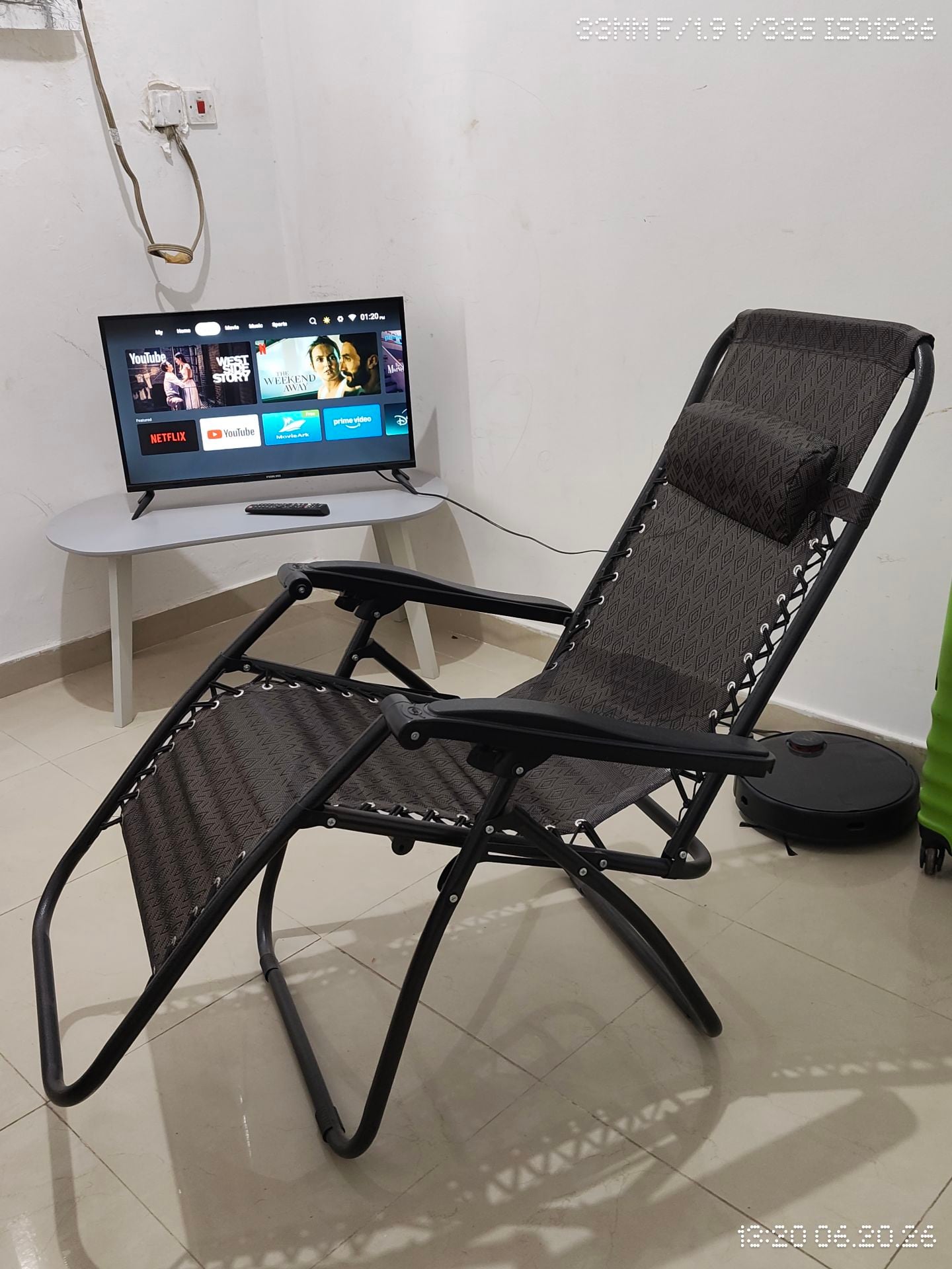 32inch Android LED TV Nikai with table and chair | Items | Qatar Living ...