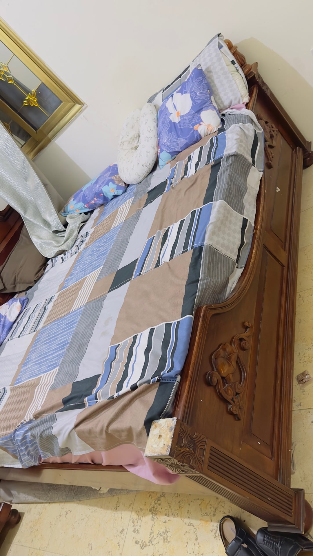 Bed frames plus two side table and one dressing table | Items | Qatar ...