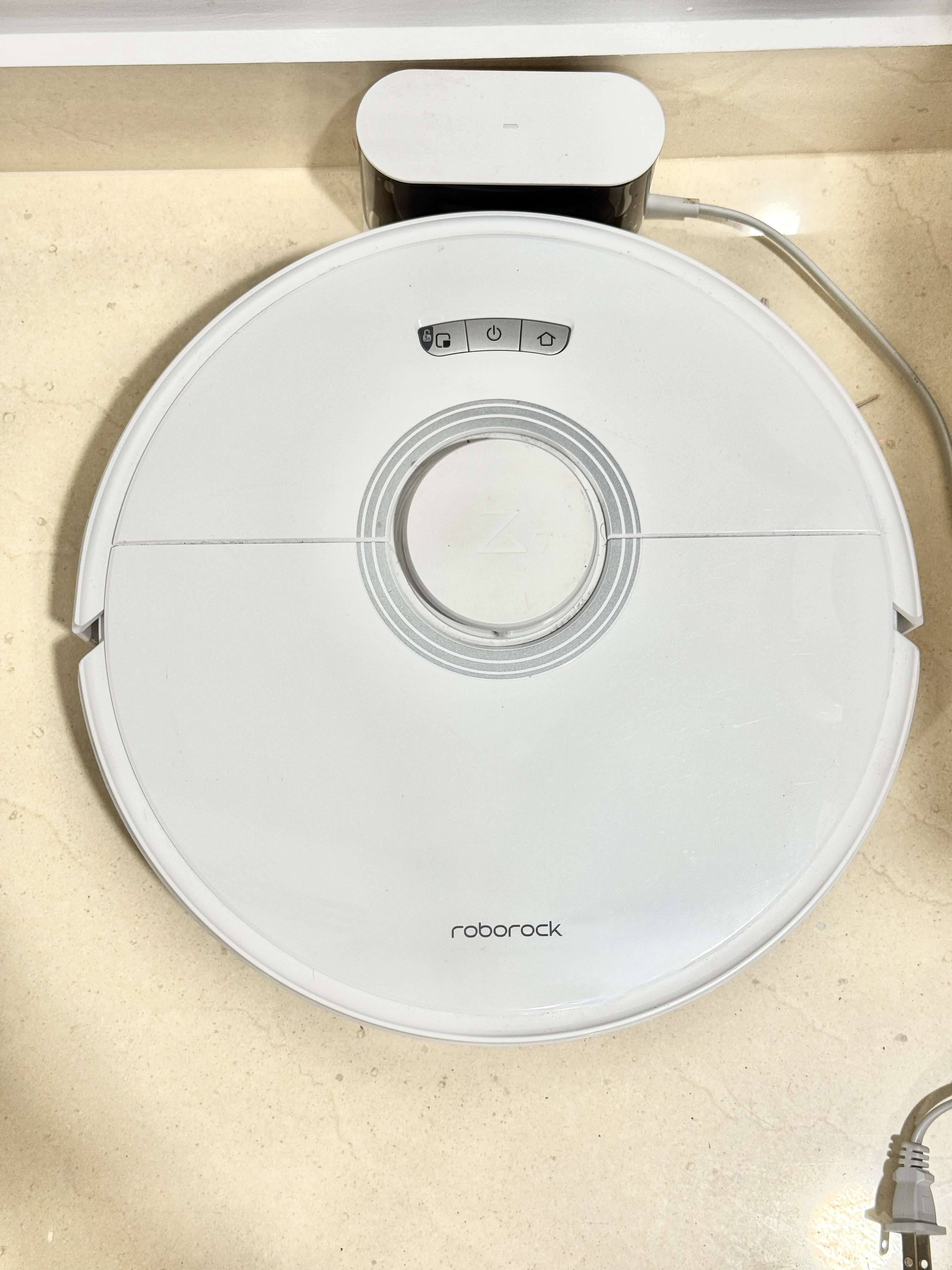 USA Imported Roborock Robot Vacuum AND MOP | Items | Qatar Living ...