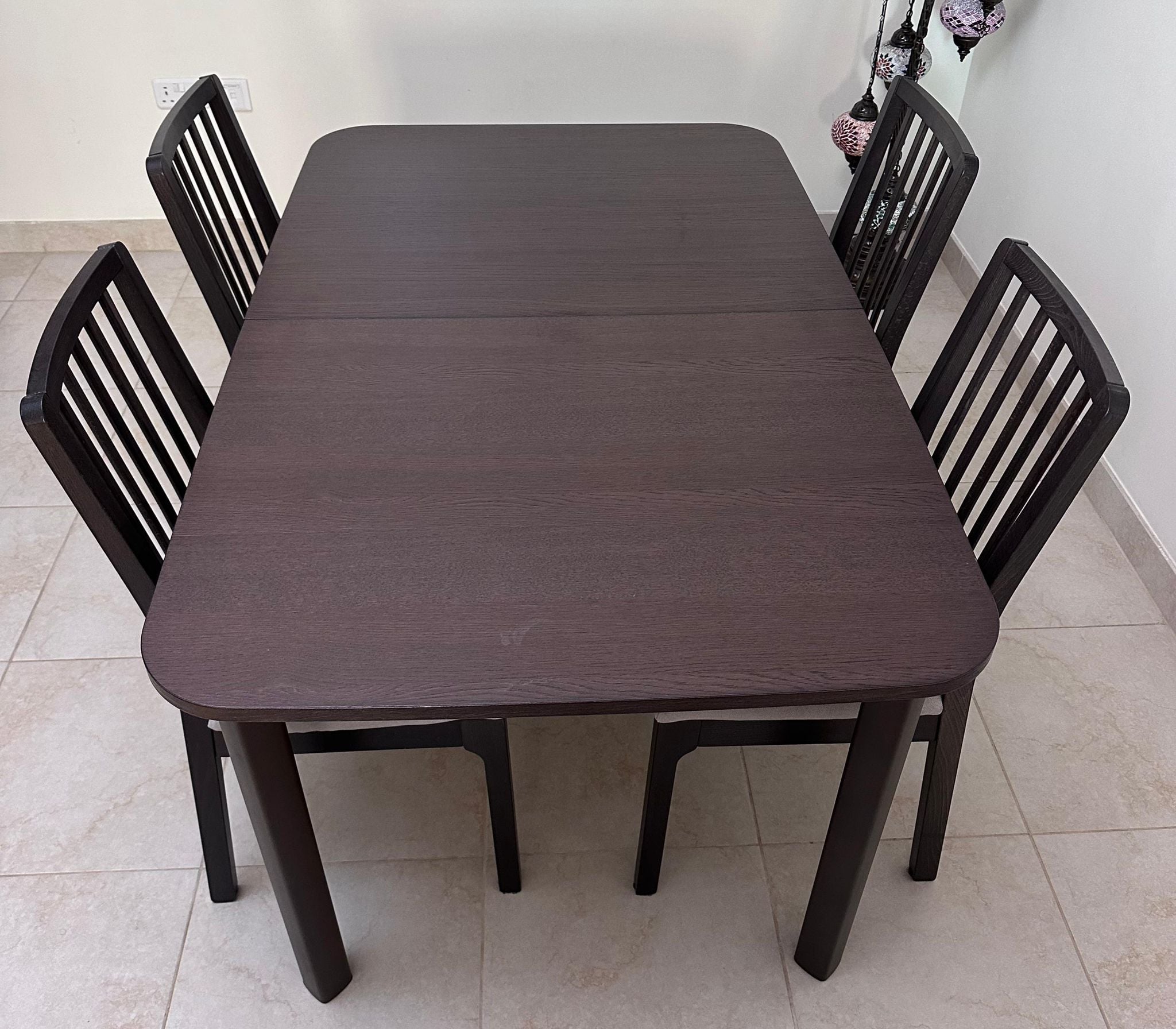 THE PEARL - Extendable table+chairs | Items | Qatar Living Classifieds ...
