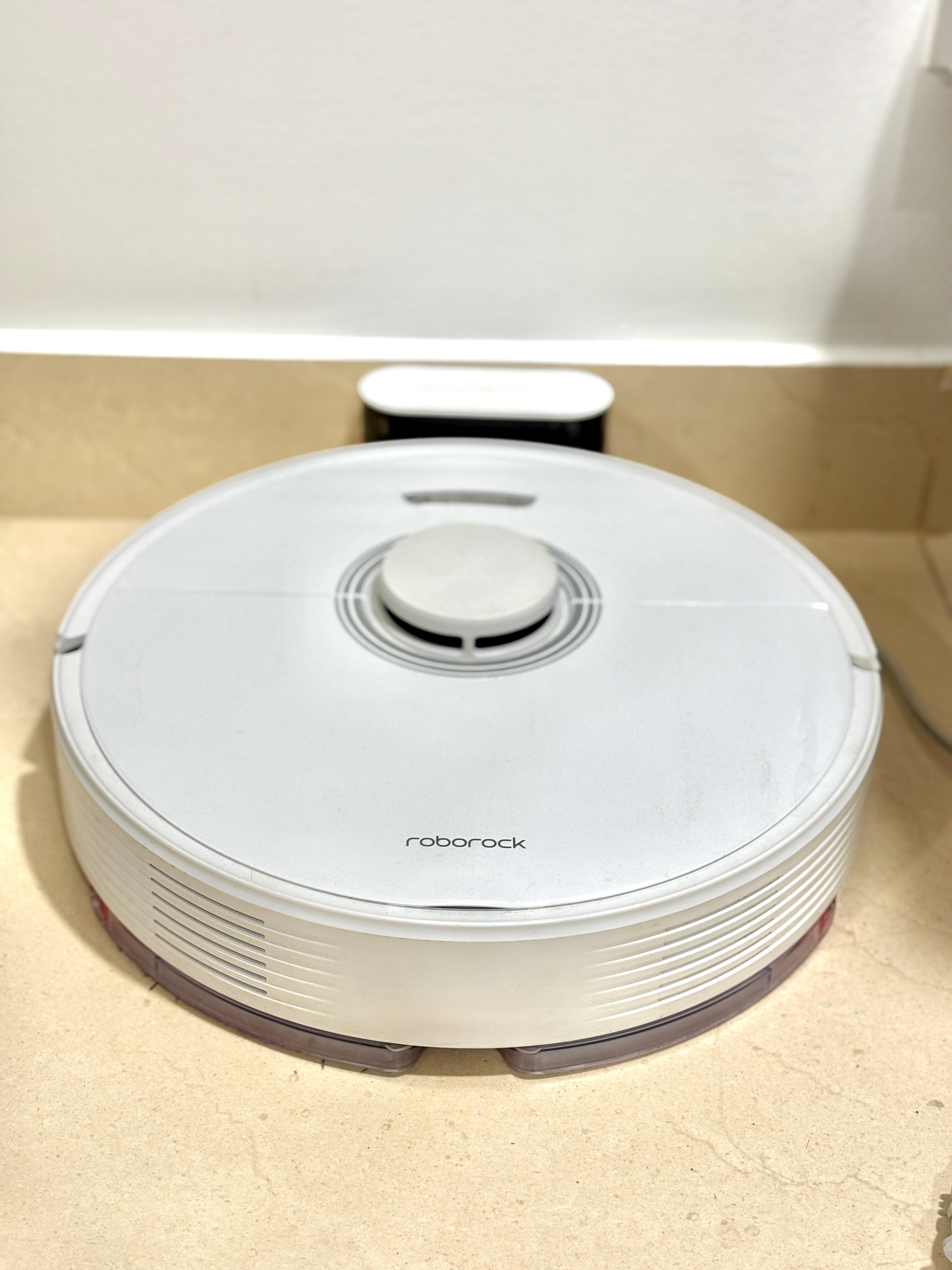USA Imported Roborock Robot Vacuum AND MOP | Items | Qatar Living ...