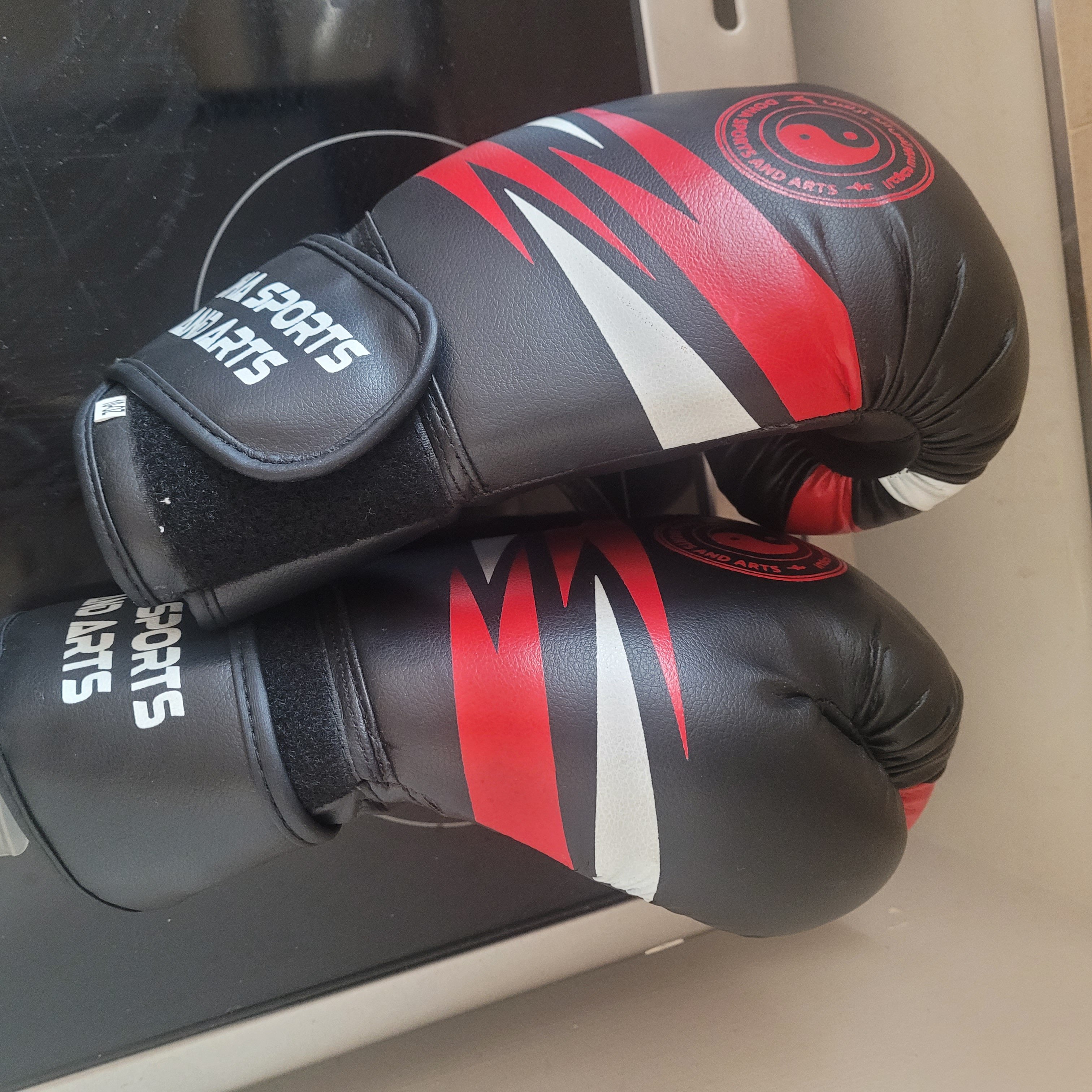 Boxing gloves. Doha Sports Club Adult | Items | Qatar Living ...