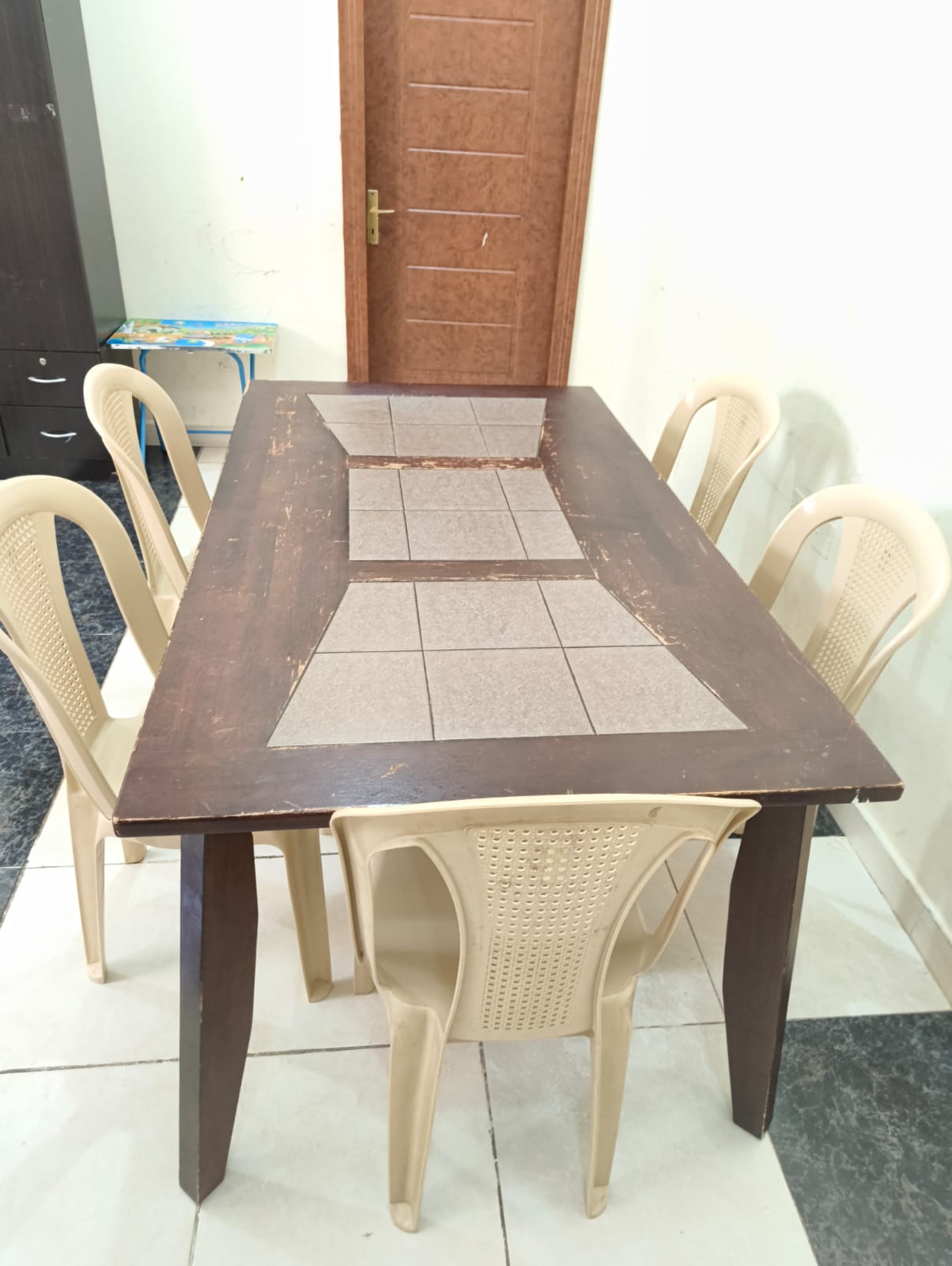Dining table for sale | Items | Qatar Living Classifieds | Qatar Living ...