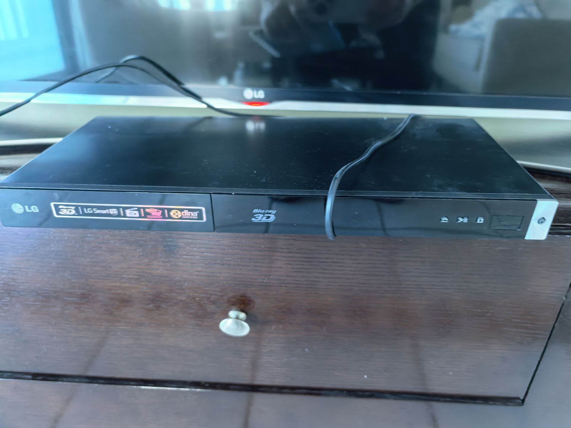 LG 3D TV 65' and 3D blu-ray and 3D glasses | Items | Qatar Living ...