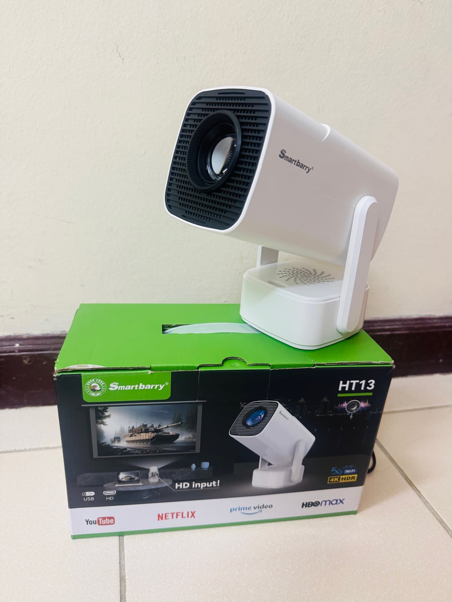 Smartbarry HT13 Android 4K HDR Smart Projector | Items | Qatar Living ...