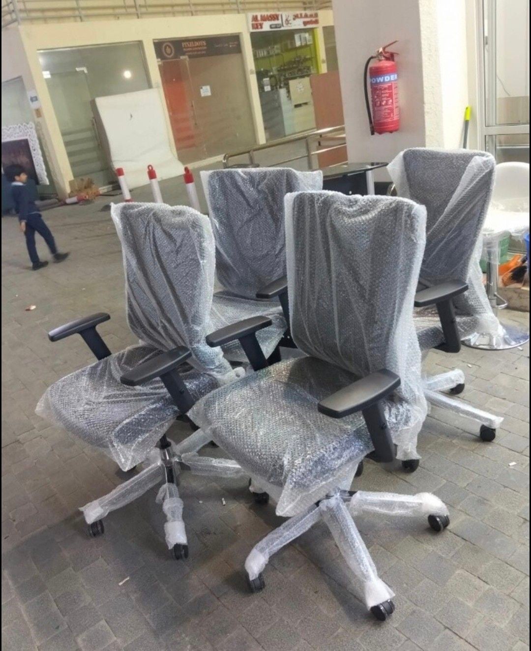 Office chair for sale | Items | Qatar Living Classifieds | Qatar Living ...